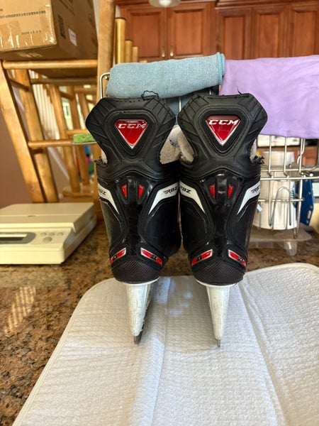 CCM RBZ 90 Hockey Skates Regular Width Size 4.5 (Used) | SidelineSwap ...