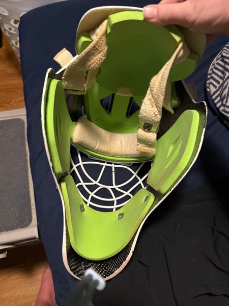 Otny X1M goalie mask | SidelineSwap | Buy and Sell on SidelineSwap