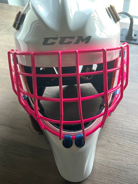 SR Small CCM AXIS PRO Goalie Mask | SidelineSwap | Buy and Sell on ...