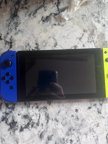 (used)Nintendo Switch still In Good Condition | SidelineSwap | Buy and ...