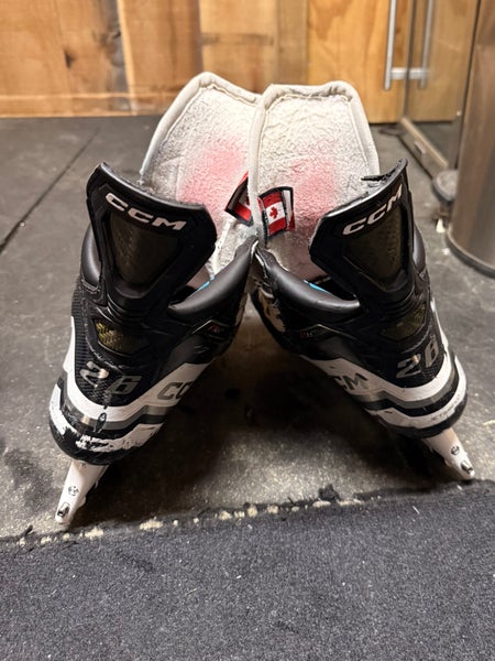 Custom JetSpeed CCM FT6 Pro Hockey Skates – White/ProStock ...