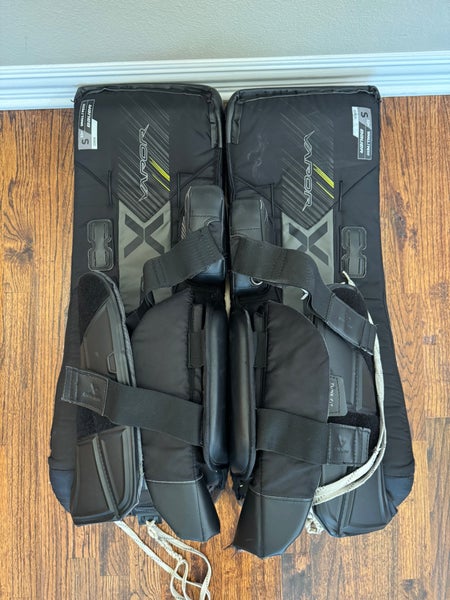 33" Bauer Vapor X5 Pro Goalie Leg Pads (Used) | SidelineSwap | Buy and ...