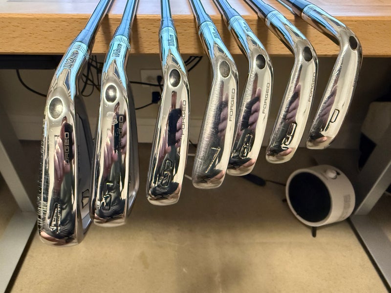 Wilson Staff 2024 CB Iron Set -1" | SidelineSwap | Buy and Sell on ...
