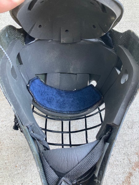Otny Goalie Mask | Junior | SidelineSwap | Buy and Sell on SidelineSwap