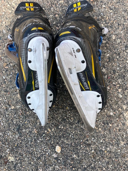 Junior Bauer Supreme M5 Pro Hockey Skates Regular Width Size 3 (Used ...