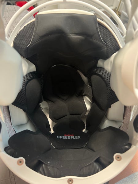 Large Adult Riddell SpeedFlex Helmet (New) | SidelineSwap | Buy and ...