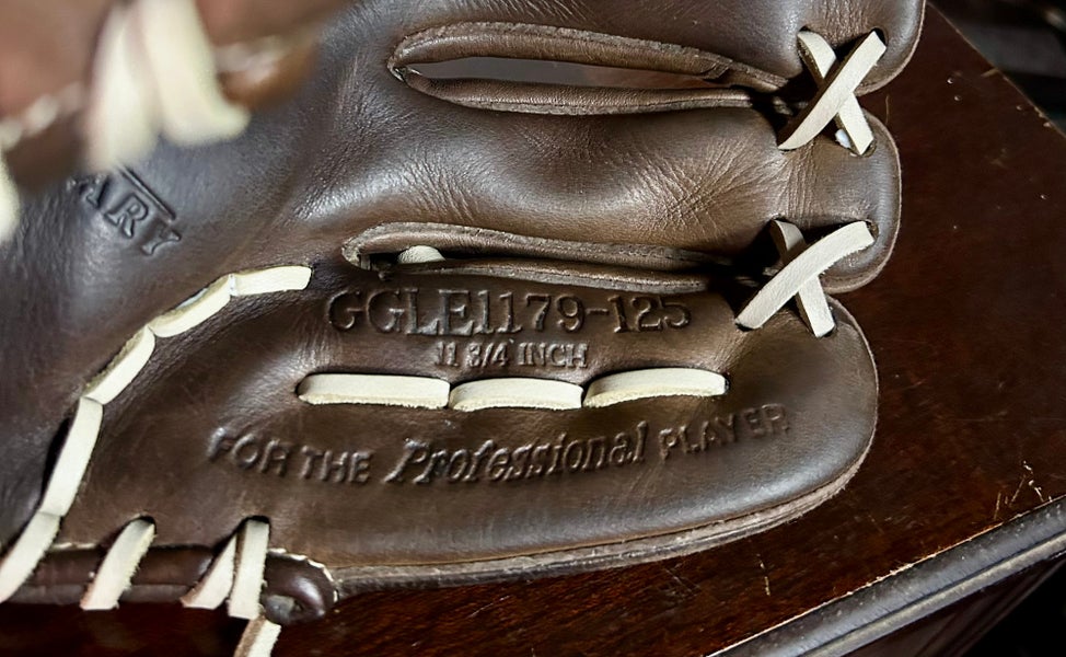 Limited Edition Rawlings gold glove 125th Anniversary RHT ...