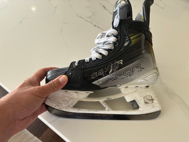 Bauer Vapor Hyperlite 2 Hockey Skates Pro Stock 7 (Used) | SidelineSwap ...