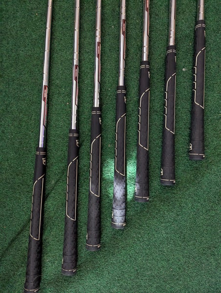 Wilson Staff C100 4-P irons with original grips and Reg flex CL100 ...