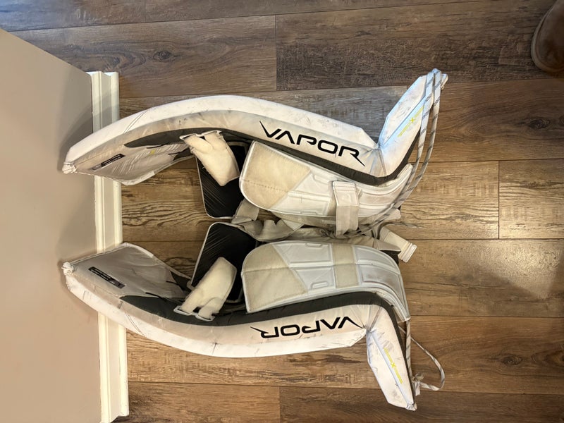 Large Bauer Vapor X5 Pro Goalie Leg Pads (Used) | SidelineSwap | Buy ...