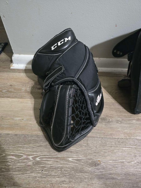 CCM Retro Flex 550 Regular (Used) | SidelineSwap | Buy and Sell on ...