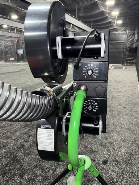 Spin ball Wizard 2 Wheel Pitching Machine & Baseball/Softball Auto ...