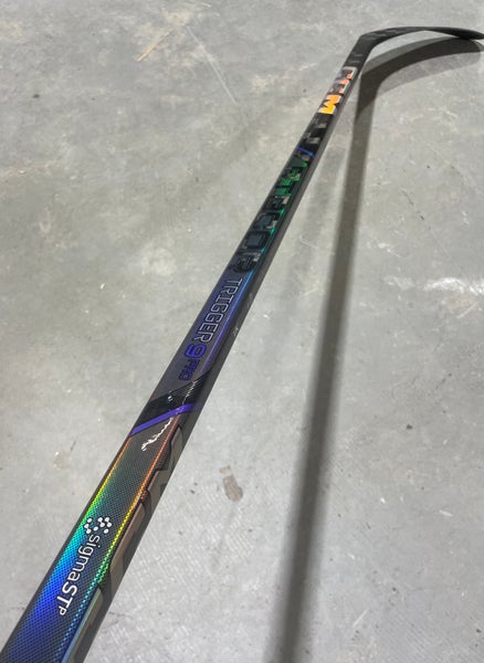 CCM Trigger 9 Pro Stock Hockey Stick Grip 85 Flex P90 Left 9627 ...