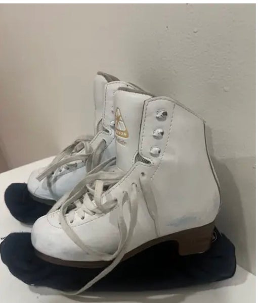 Jackson Ultima Figure Skates B Junior 2.5 (Used) | SidelineSwap | Buy ...