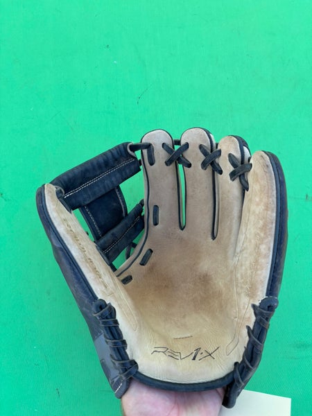 Black Rawlings REV1X RH Infield Baseball Glove 11.5" | SidelineSwap ...