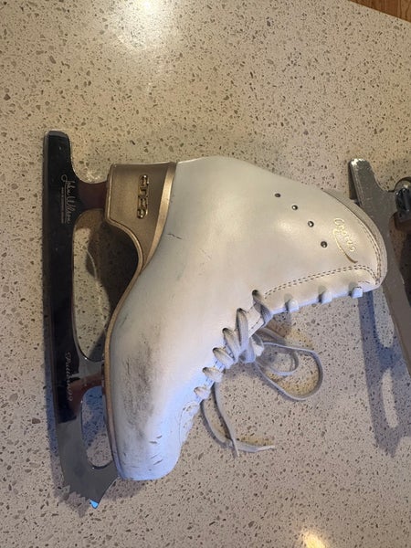 EDEA Chorus Figure Skates 225 C (Used) - John Wilson Pattern 99 blades ...