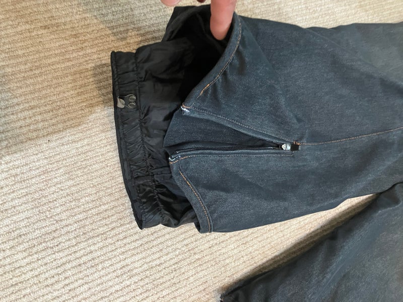Very Cool Denim DC waterproof/line snowboard/ski pants, like new hardly ...