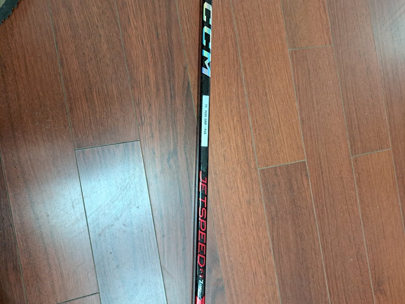 Senior CCM JetSpeed FT7 Left Hand Hockey Stick P28 75 Flex (New Red ...