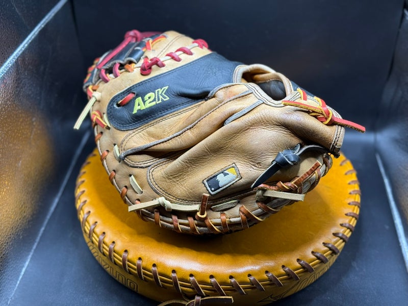 Wilson A2K 1791 Pudge 32.5" Catcher Glove | SidelineSwap | Buy and Sell ...