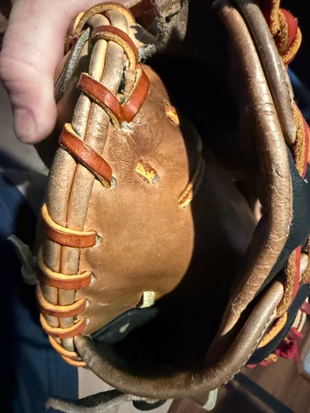 Wilson A2K 1791 Pudge 32.5" Catcher Glove | SidelineSwap | Buy and Sell ...