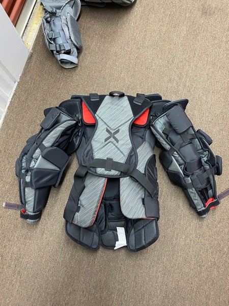 USED ONCS Large Bauer Vapor Hyperlite 2 Goalie Chest Protector ...