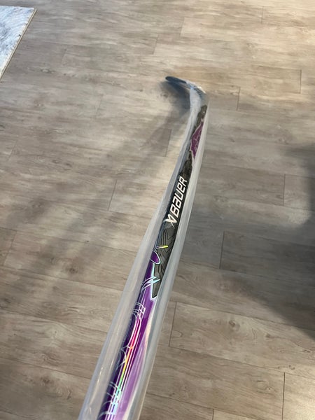 Senior Bauer Vapor FlyLite Right Handed Hockey Stick P28 77 Flex Pro ...