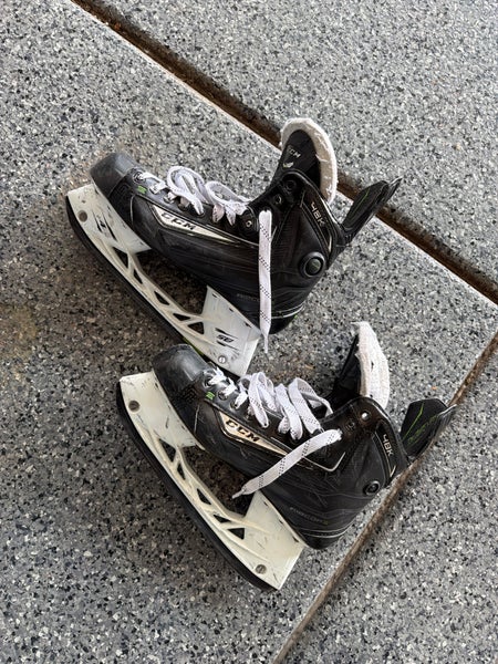 2015 CCM Ribcor 48K Pump Hockey Skates Regular Width 8 (Used ...