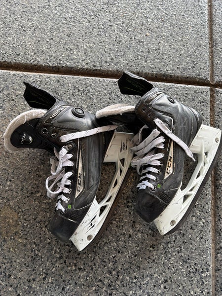 2015 CCM Ribcor 48K Pump Hockey Skates Regular Width 8 (Used ...