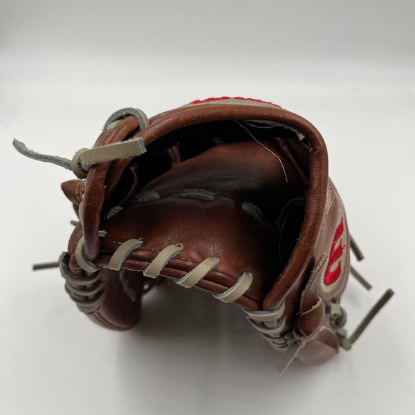 Wilson A2000 1787 11.75 Infield Baseball Glove | SidelineSwap | Buy and ...