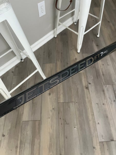 Intermediate CCM JetSpeed FT7 Pro Right Handed Hockey Stick P28 65 Flex ...