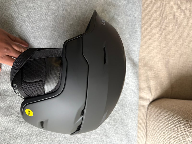 Men's Large Giro Tor Spherical Helmet (Worn Twice) | SidelineSwap | Buy ...