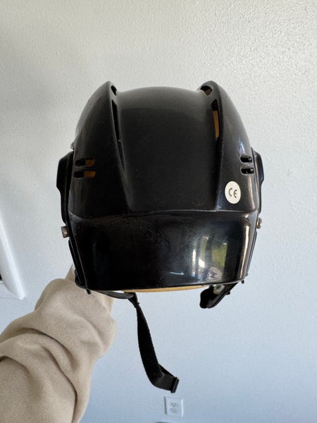 Medium Nike Bauer 4500 Helmet (Used) | SidelineSwap | Buy and Sell on ...