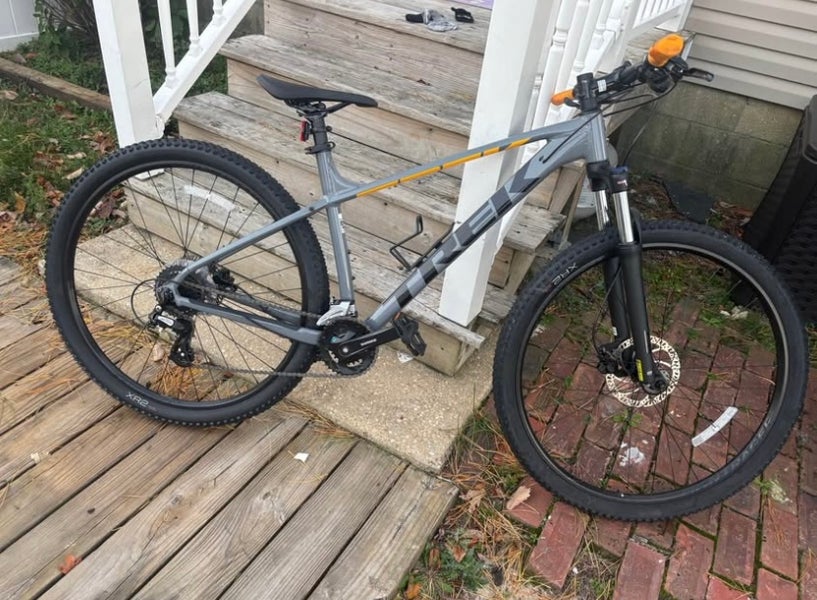 Trek Marlin 5 Gen 2 | SidelineSwap | Buy and Sell on SidelineSwap