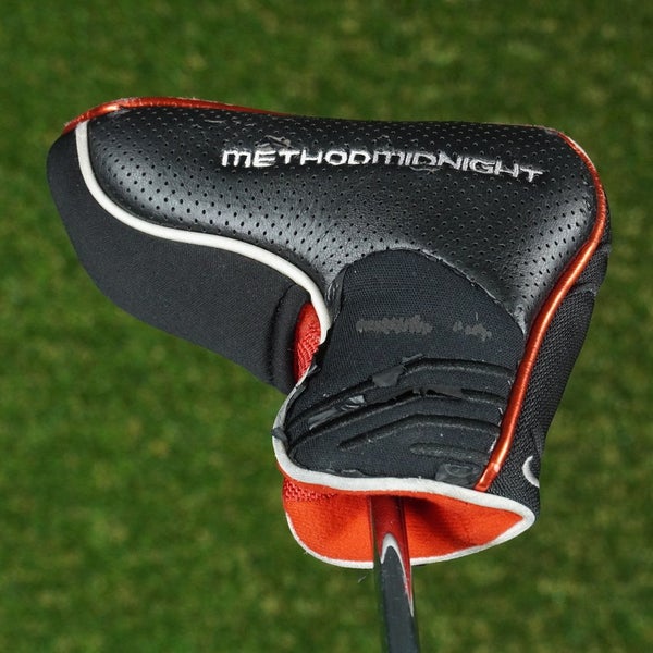 NIKE METHOD MIDNIGHT BLADE PUTTER HEADCOVER MAGNETIC BLACK / WHITE ...