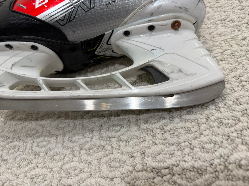Game Used Lucas Raymond Bauer Vapor Hyperlite 2 Regular Width Pro Stock ...