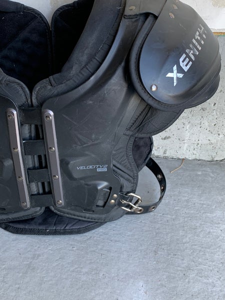 Medium Adult Xenith Velocity 2 Shoulder Pads (Used) | SidelineSwap ...