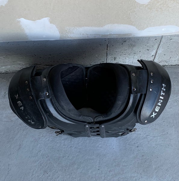 Medium Adult Xenith Velocity 2 Shoulder Pads (Used) | SidelineSwap ...