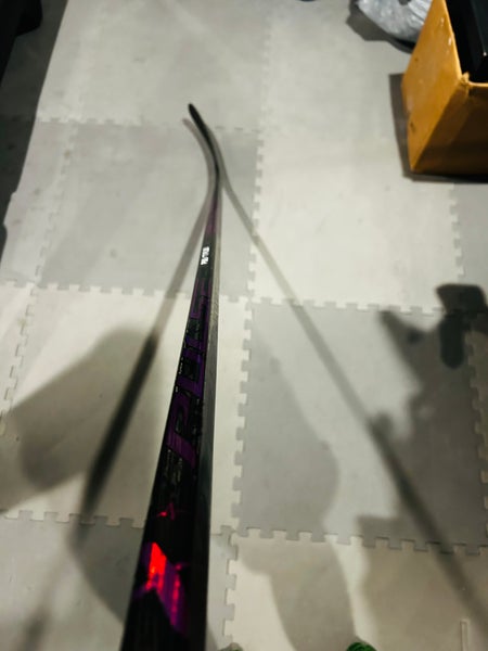 Senior Bauer Pulse RH Red Hockey Stick P92 77 Flex Pro Stock (New ...