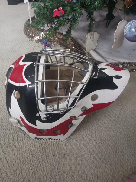 Senior Large Heaton Goalie Mask (Used) | SidelineSwap | Buy and Sell on ...