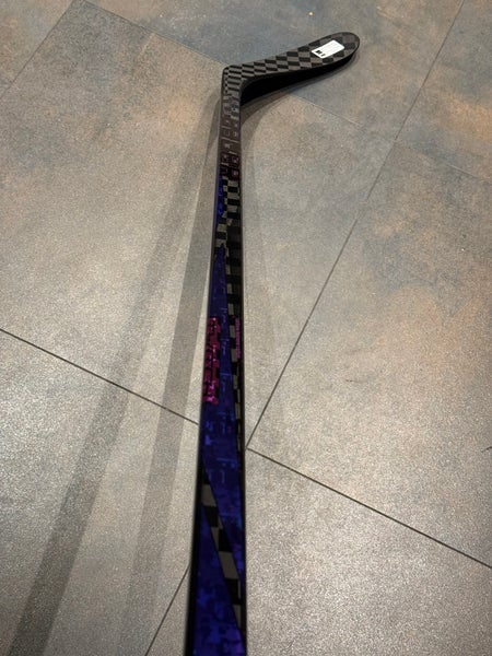 Senior Bauer Twitch Right Handed Hockey Stick P28 65 Flex (New ...