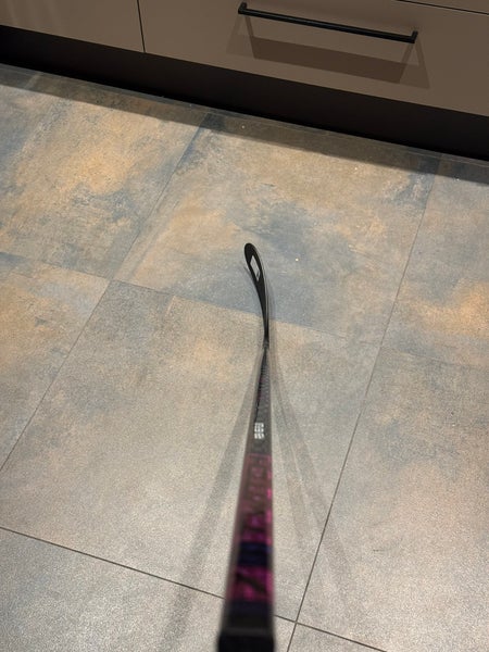 Senior Bauer Twitch Right Handed Hockey Stick P28 65 Flex (New ...