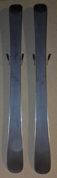 130cm Beginner Skis – Excellent Condition – Ready to Ride ...