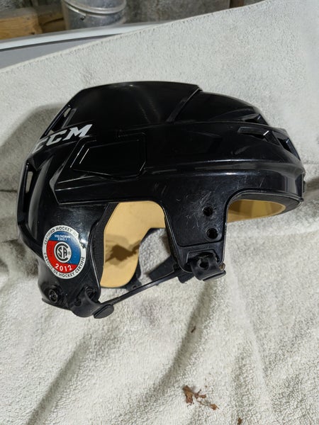 Medium CCM Vector V08 Helmet (Used) | SidelineSwap | Buy and Sell on ...