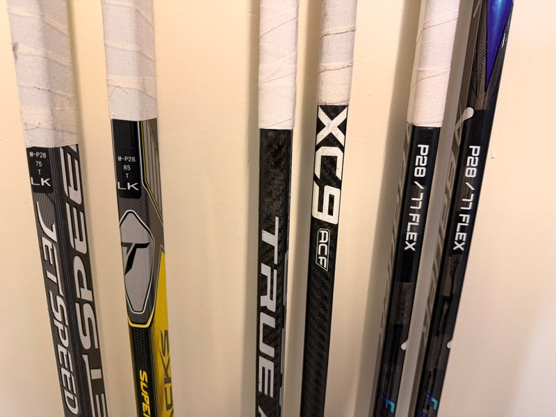 Senior Bauer Vapor FlyLite Right Handed Hockey Stick P28 77 Flex (New ...