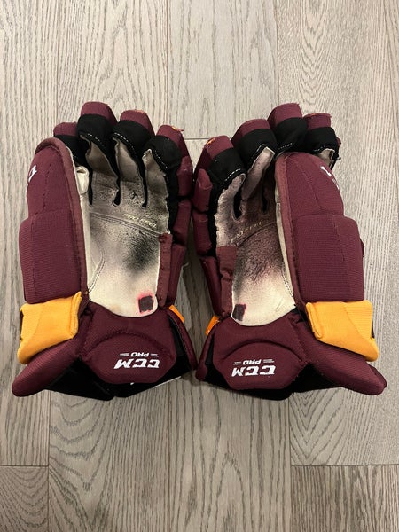 CCM Minnesota Duluth Bulldogs Pro Stock Set | SidelineSwap | Buy and ...