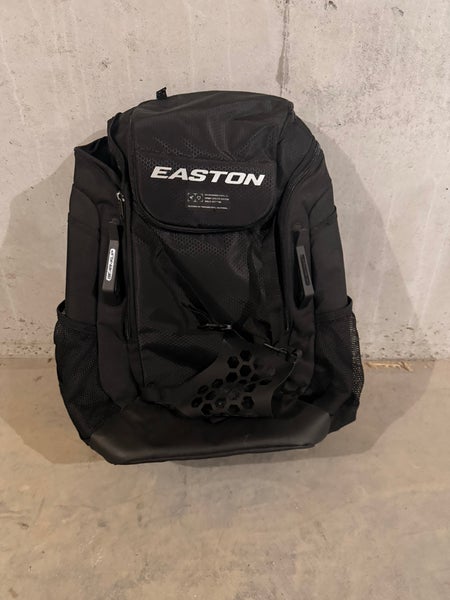 Black Women's Large/Extra Large Easton Backpack (Used) VERY LITTLE ...