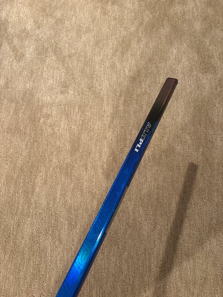 (BLUE) Intermediate CCM JetSpeed FT8 Pro (right and left handed) Hockey ...