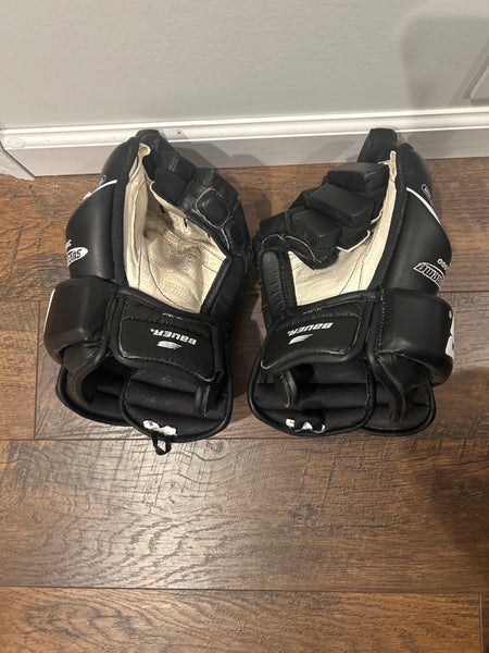 Bauer Supreme 3000 Gloves 14" (Used) | SidelineSwap | Buy and Sell on ...