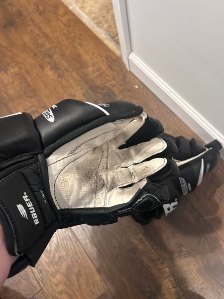 Bauer Supreme 3000 Gloves 14" (Used) | SidelineSwap | Buy and Sell on ...
