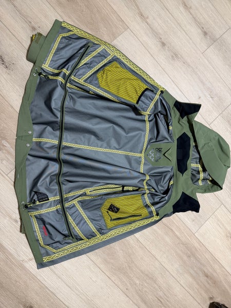 Black Crows Corpus 3L Gore-Tex jacket | SidelineSwap | Buy and Sell on ...